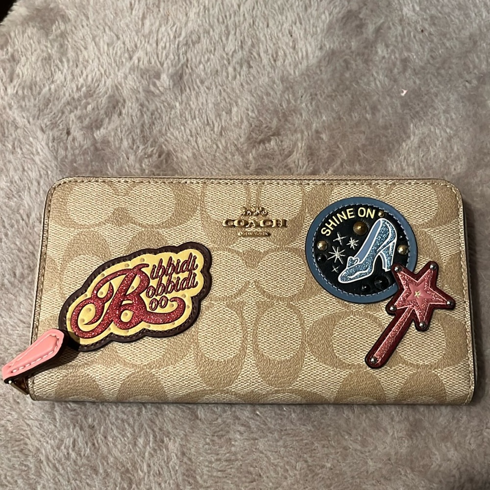 Coach X Disney Cinderella Wallet - Gem